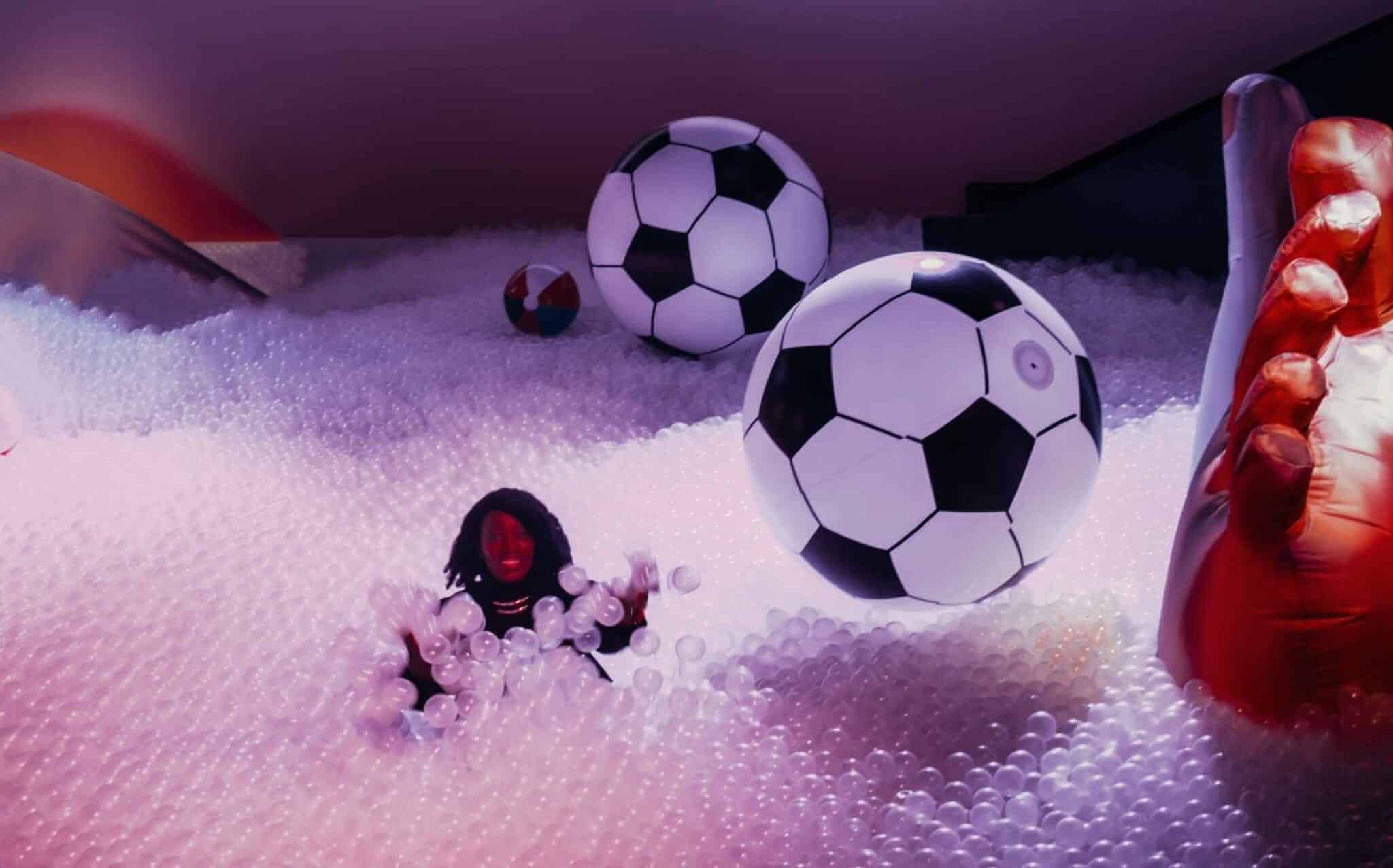 Bubble Planet Dallas Review: What Is It REALLY Like Inside? - Afrostylicity